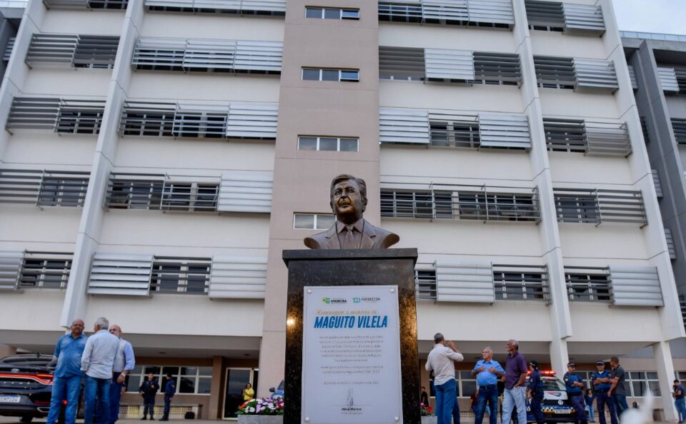 Maguito Vilela é homenageado em Aparecida de Goiânia